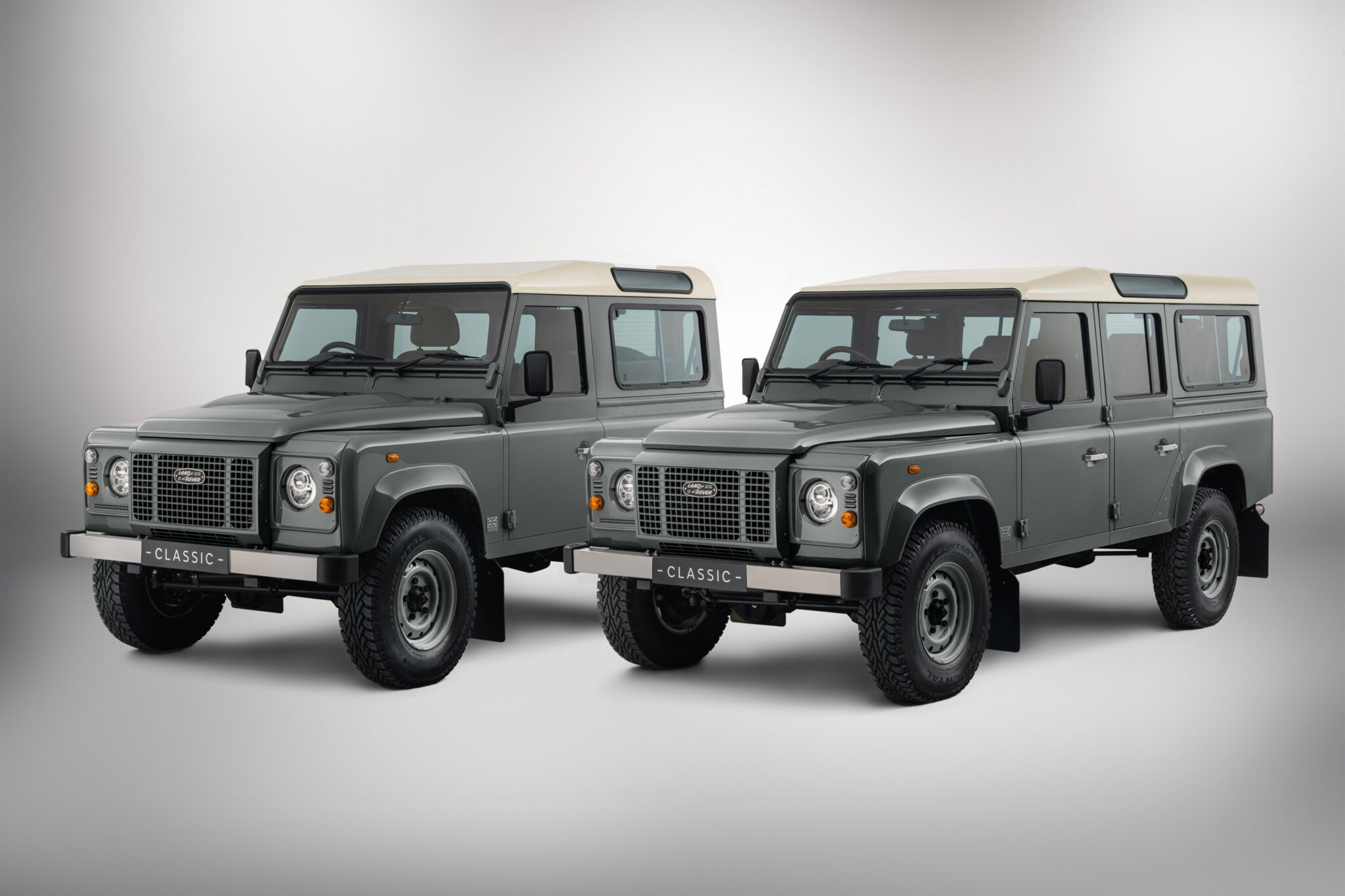 Land Rover Classic introduceert exclusieve Classic Defender Works V8 ...